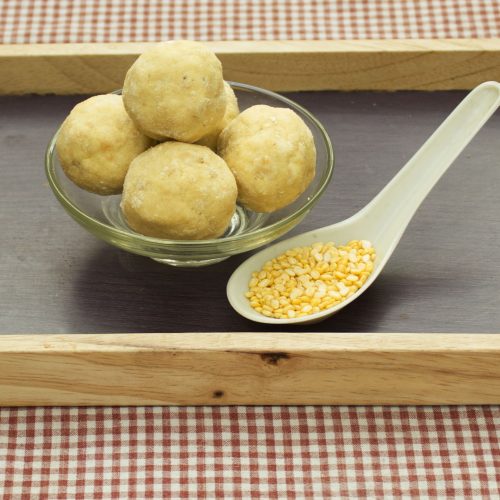Moong dal Laddu/Laddoo Recipe – Food Opium